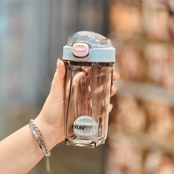 شیکر ورزشی نشکن 500 میل برند EYUN - دکوماگ